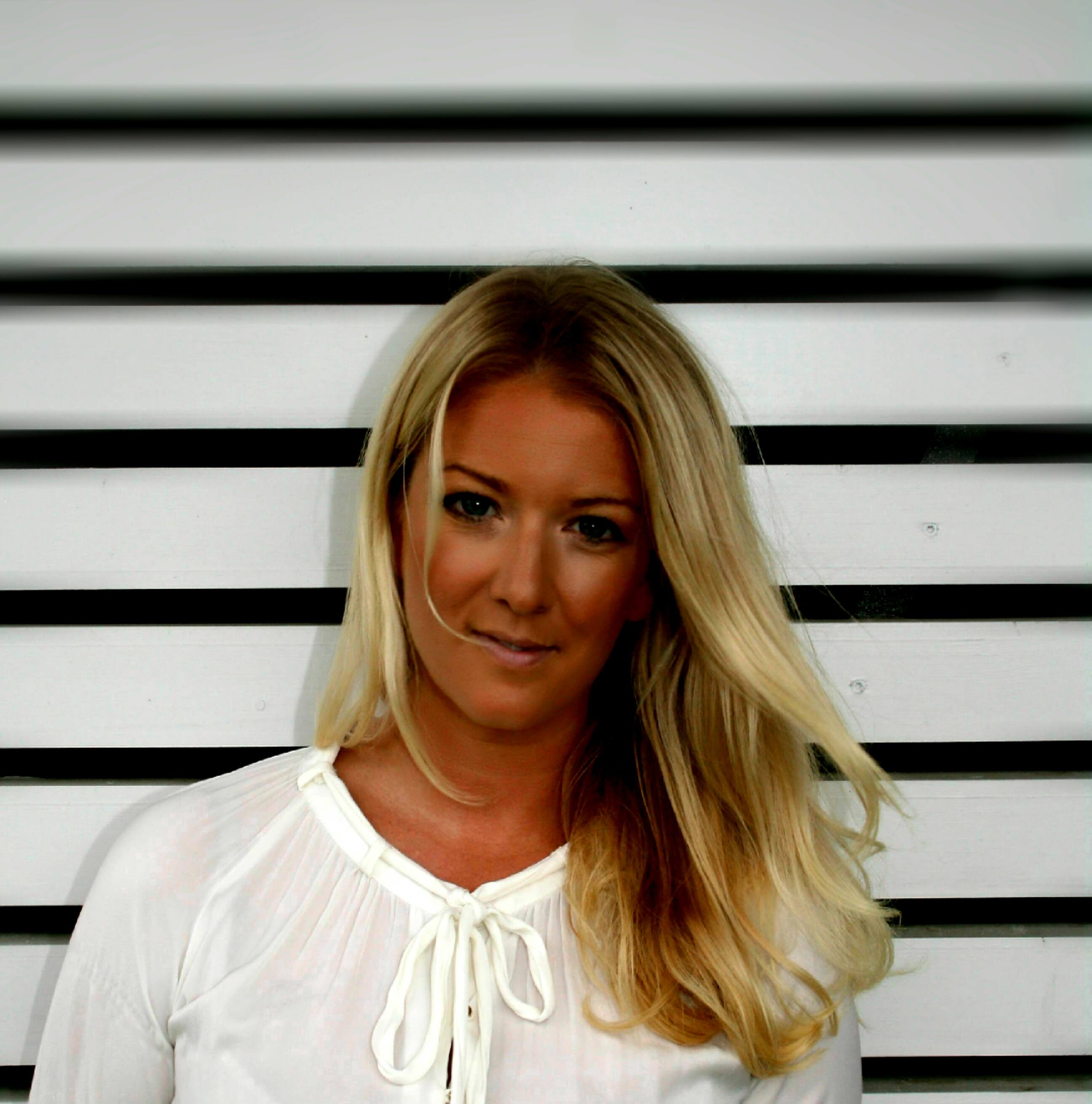 Alex Dahl - MBA Literary Agents